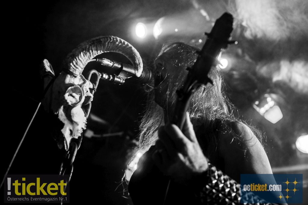 Fotoreport: Destroyer 666 im Viper Room