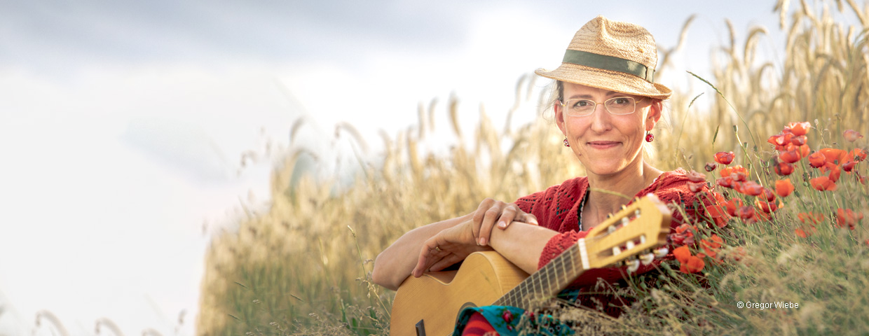 Jetzt Tickets für Martina Schwarzmann - ganz einfach bei oeticket.com ...